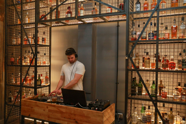 OX184 | Edinburgh Bar Reviews | DesignMyNight