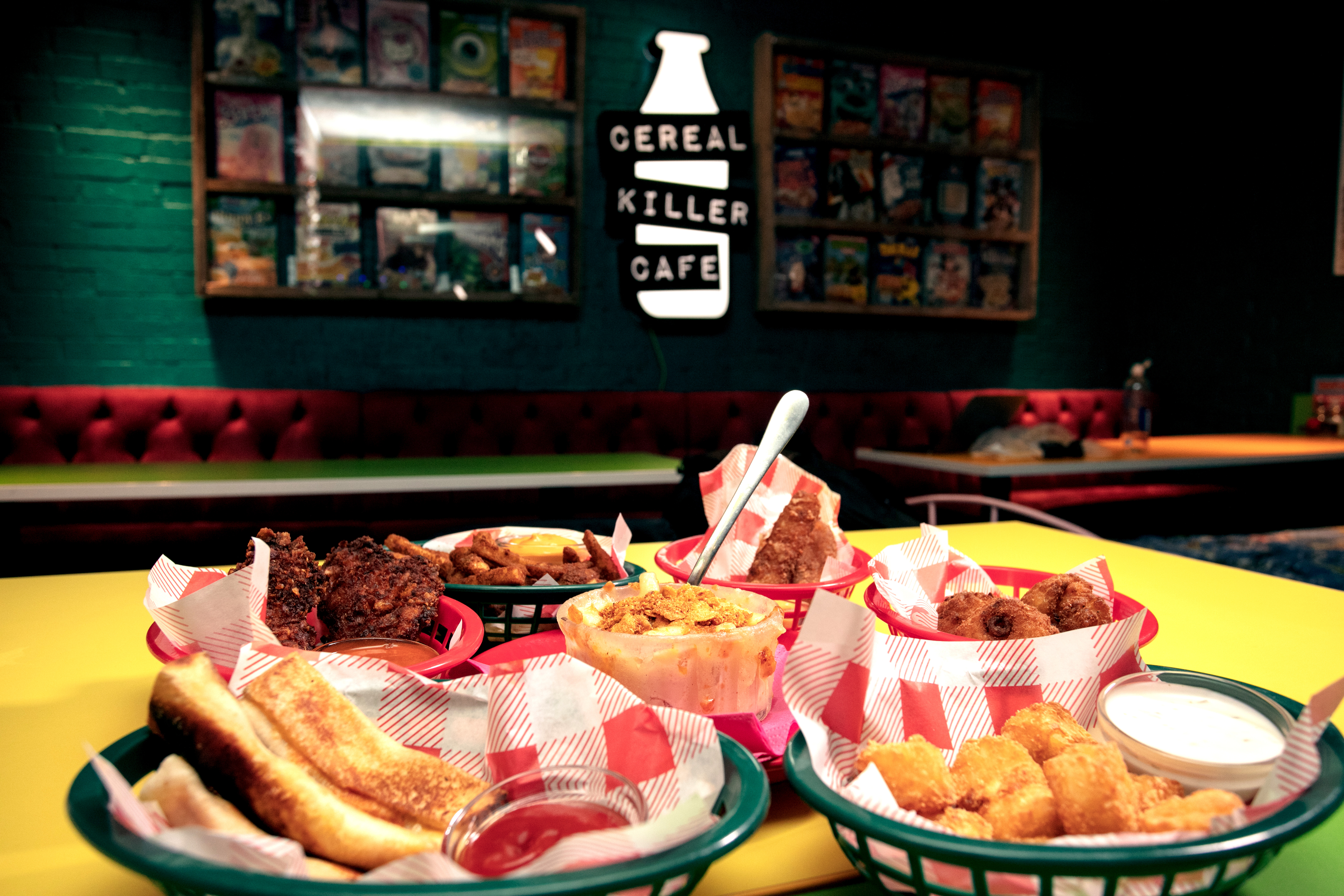 FRIENDS QUIZ NIGHT | CEREAL KILLER CAFE | Brick Lane, London Comedy ...