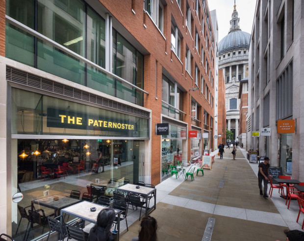 Paternoster Pub Queens Head Passage London Reviews | DesignMyNight