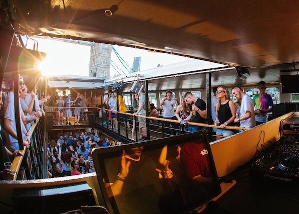 Summer Party Boat Cruise | London Boat Party Reviews | DesignMyNight