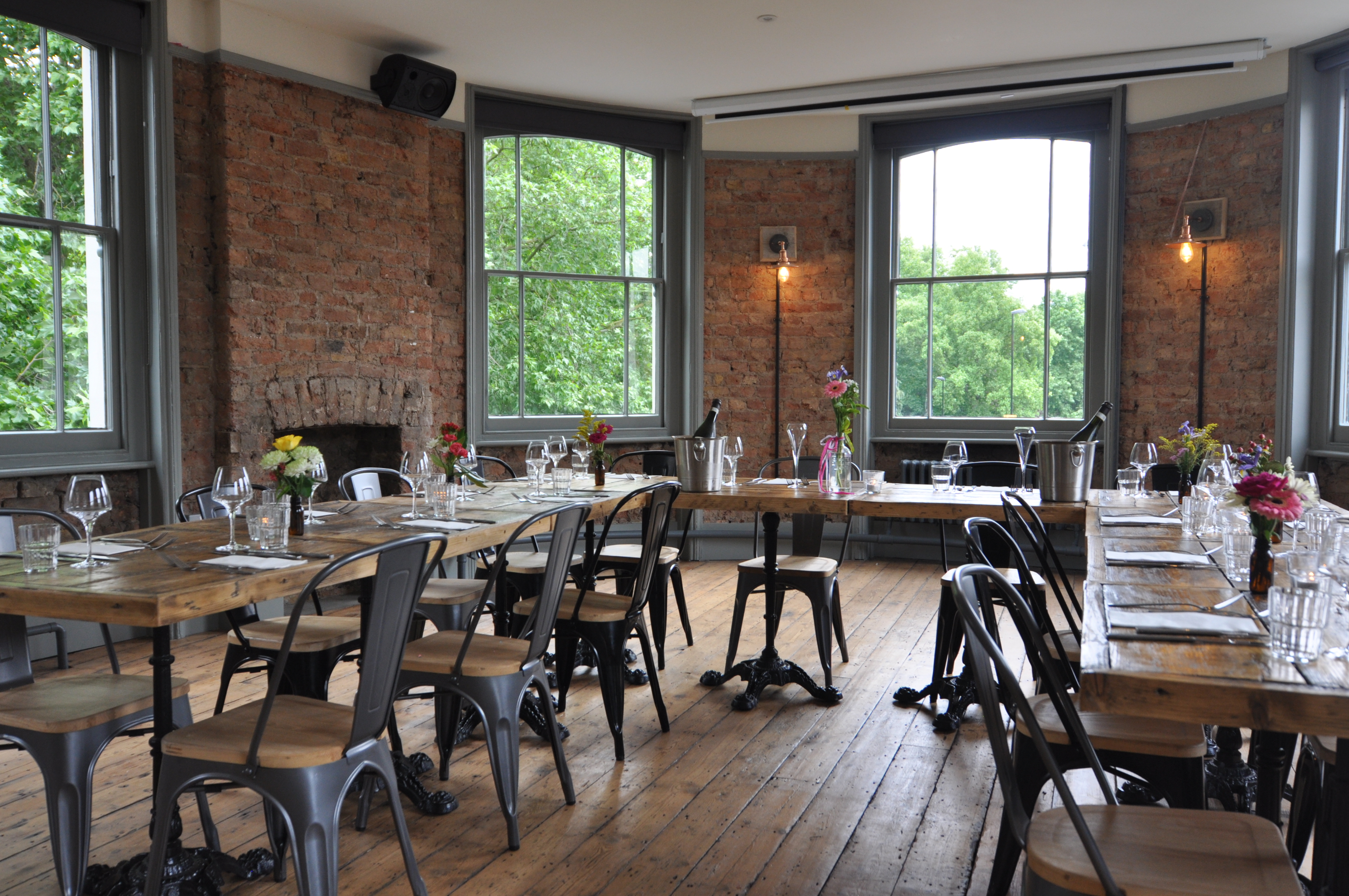 Brookmill Pub Deptford | London Pub Reviews | DesignMyNight