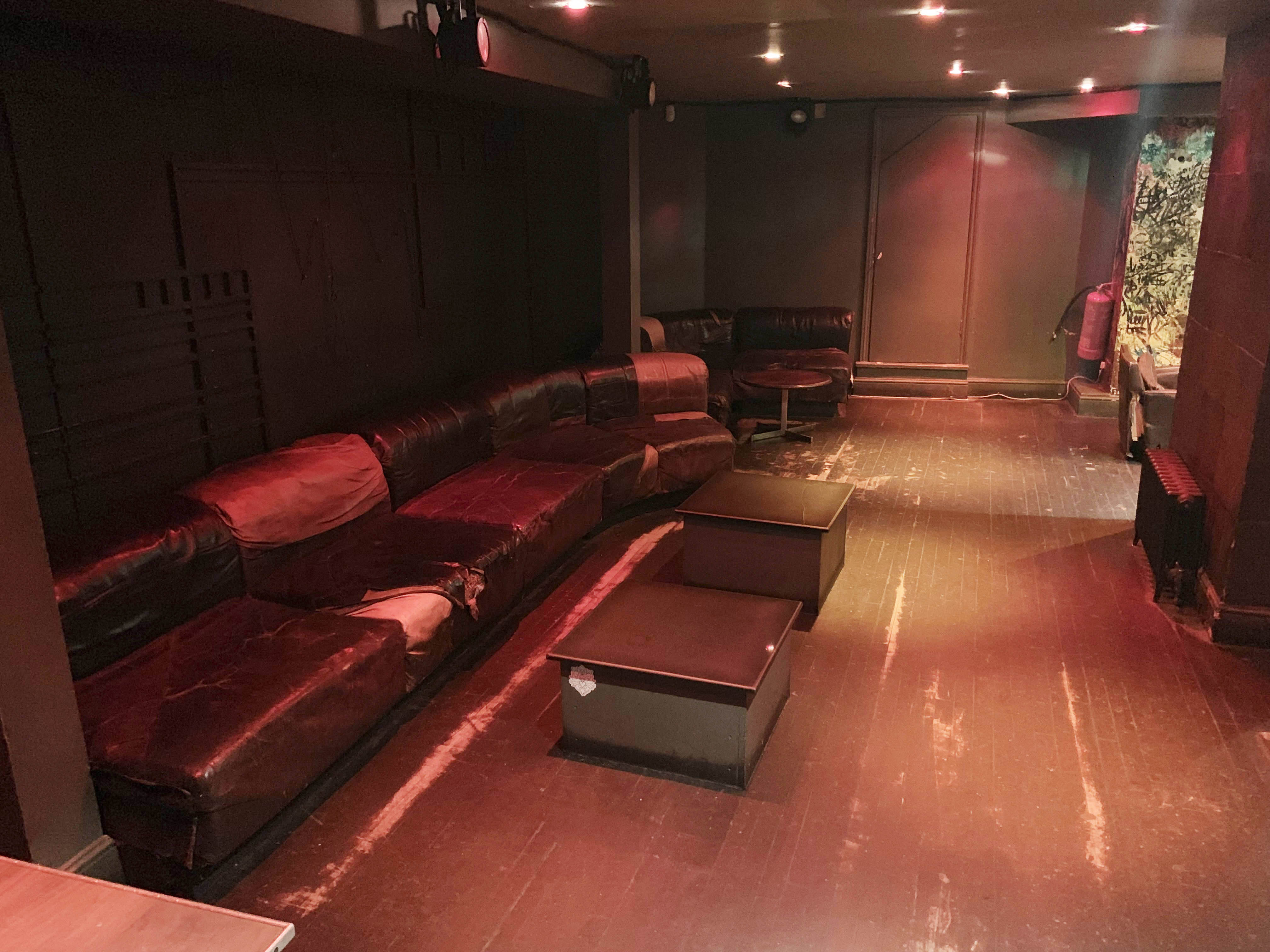 Phoenix London | London Bar Reviews | DesignMyNight