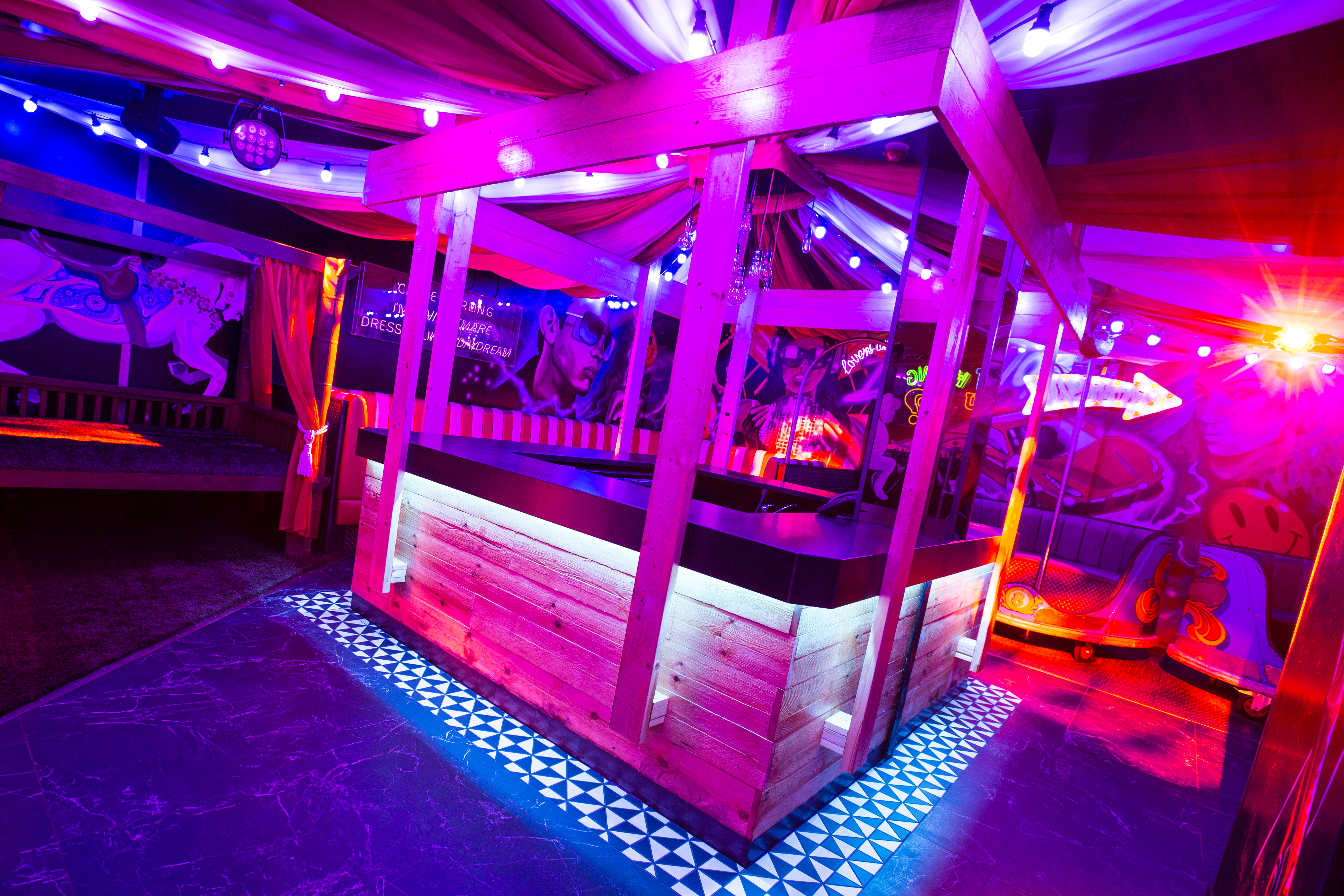 Saturday at Metropolis | London Clubbing Reviews | DesignMyNight