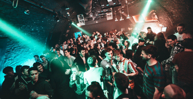 Hideous Kinky: Easter Ball | Beachfront, Brighton Clubbing Reviews ...
