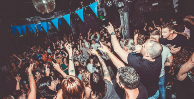 Nike Air Max Rave | Beachfront, Brighton Clubbing Reviews | DesignMyNight