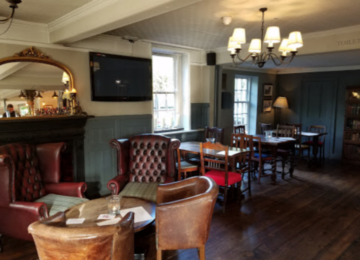 Coach & Horses: Isleworth Pub With Beer Garden | DesignMyNight