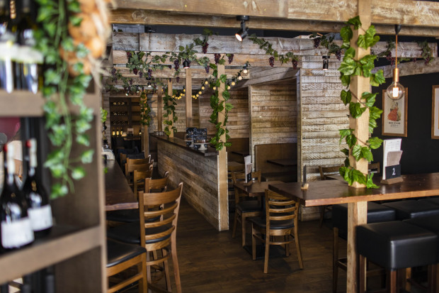 Basil & Grape | Croydon Bar Reviews | DesignMyNight