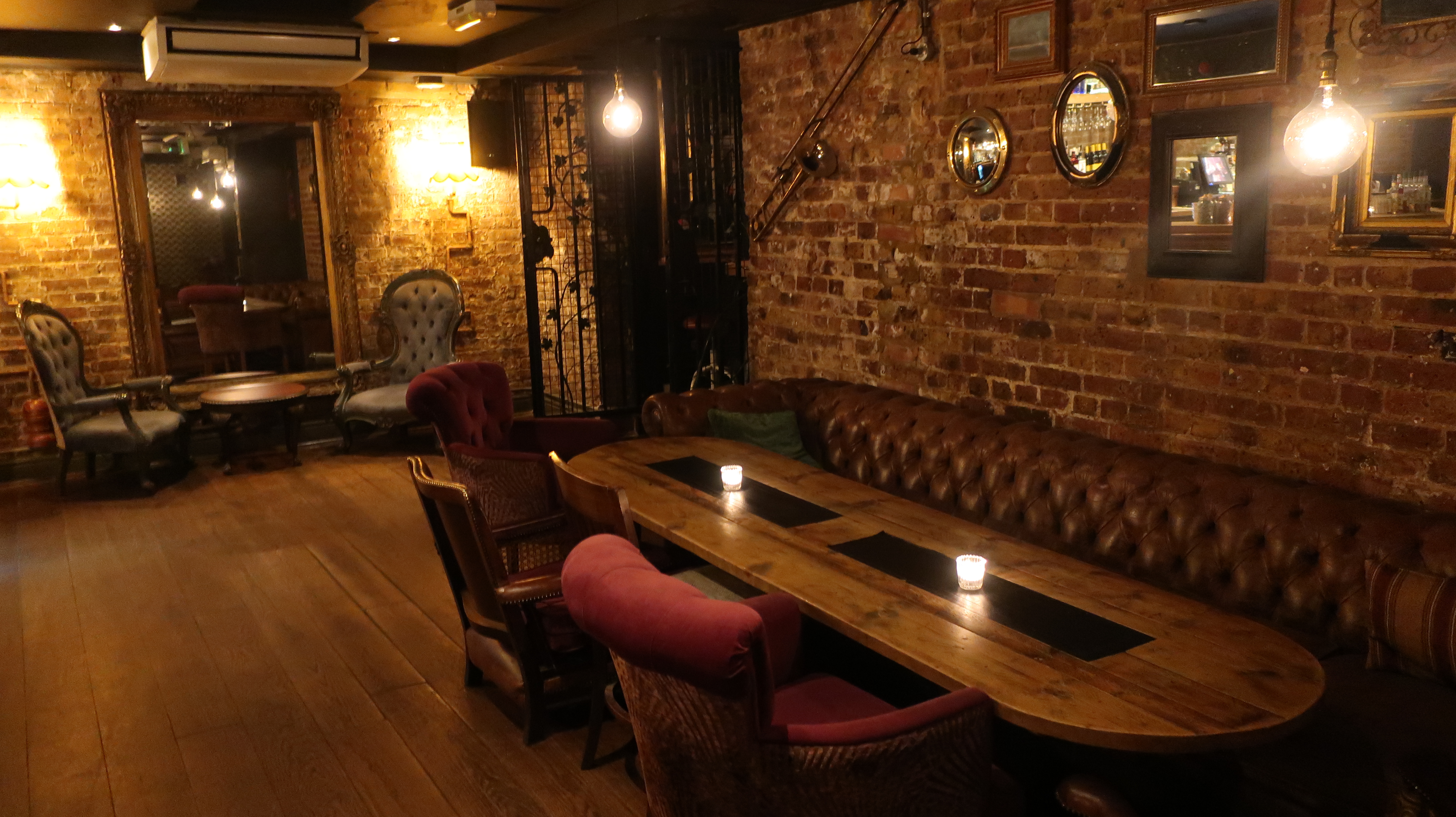 Smith's Cocktail Bar Hammersmith London Bar Reviews | DesignMyNight