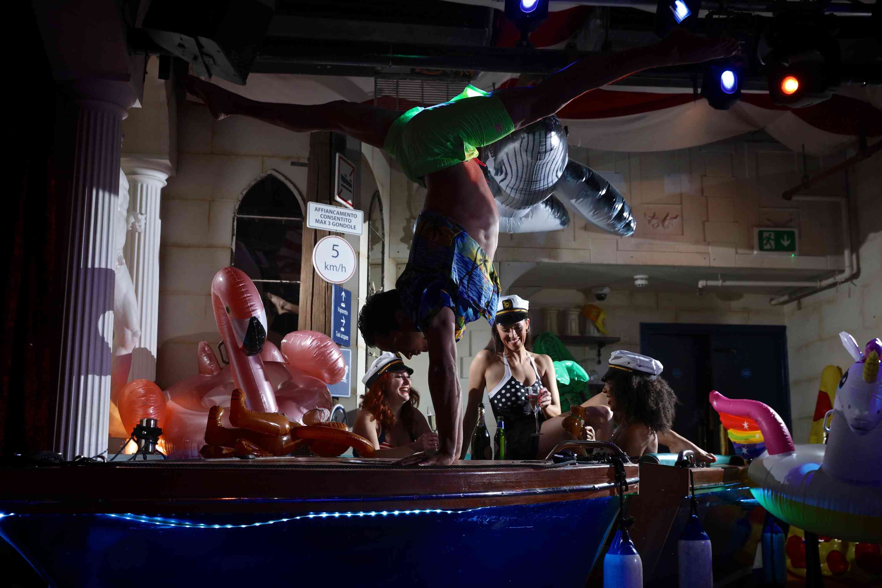 Summer Spectacular Immersive Show | Covent Garden, London Food & Drink ...