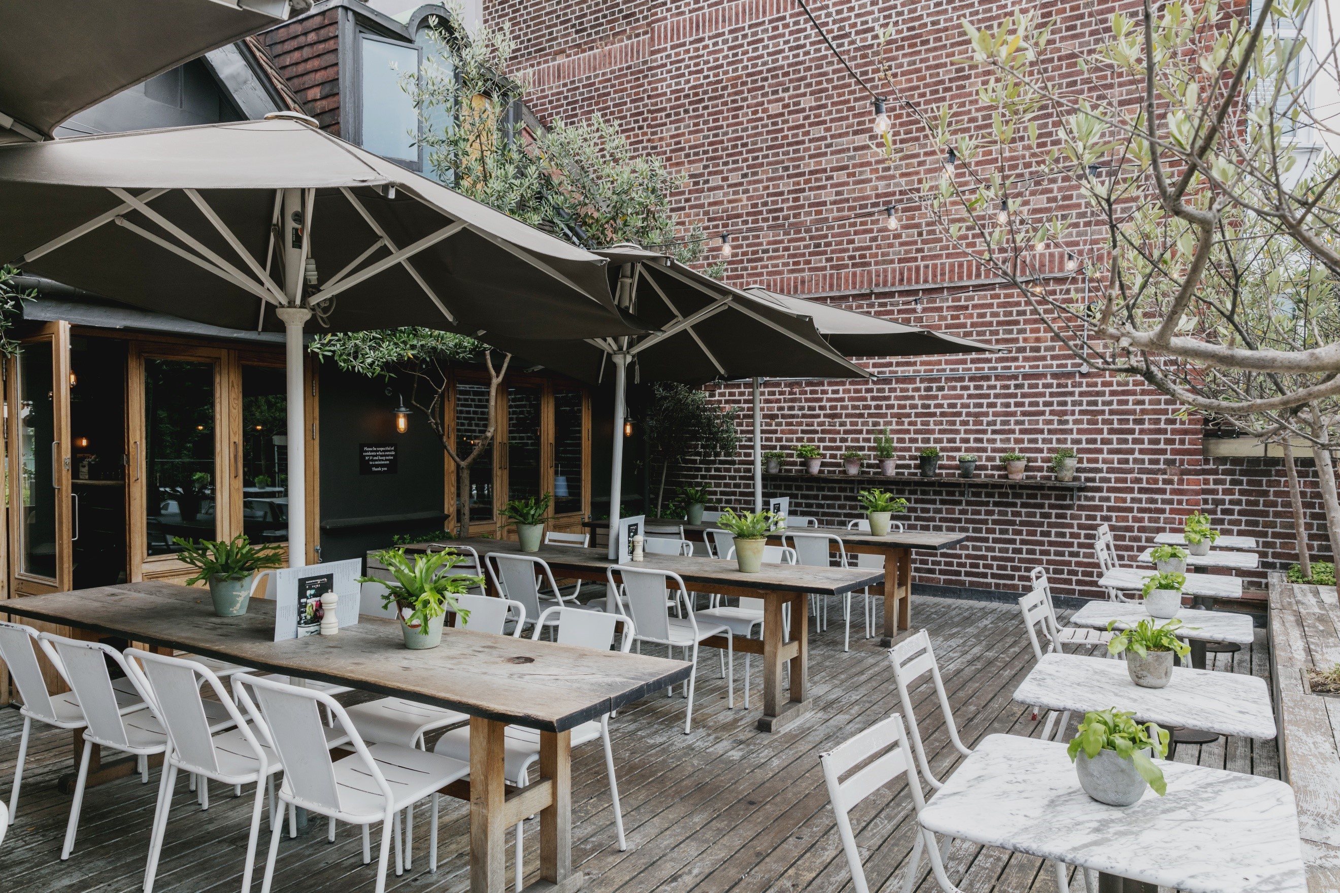 No 32 The Old Town Clapham | London Bar Reviews | DesignMyNight