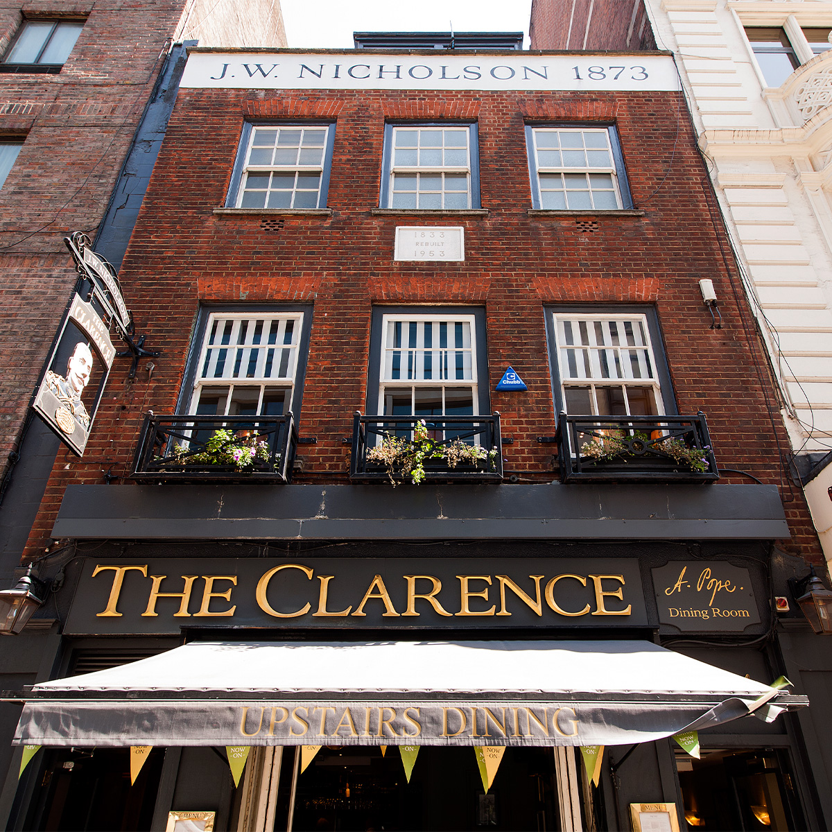 The Clarence Mayfair | London Pub Reviews | DesignMyNight