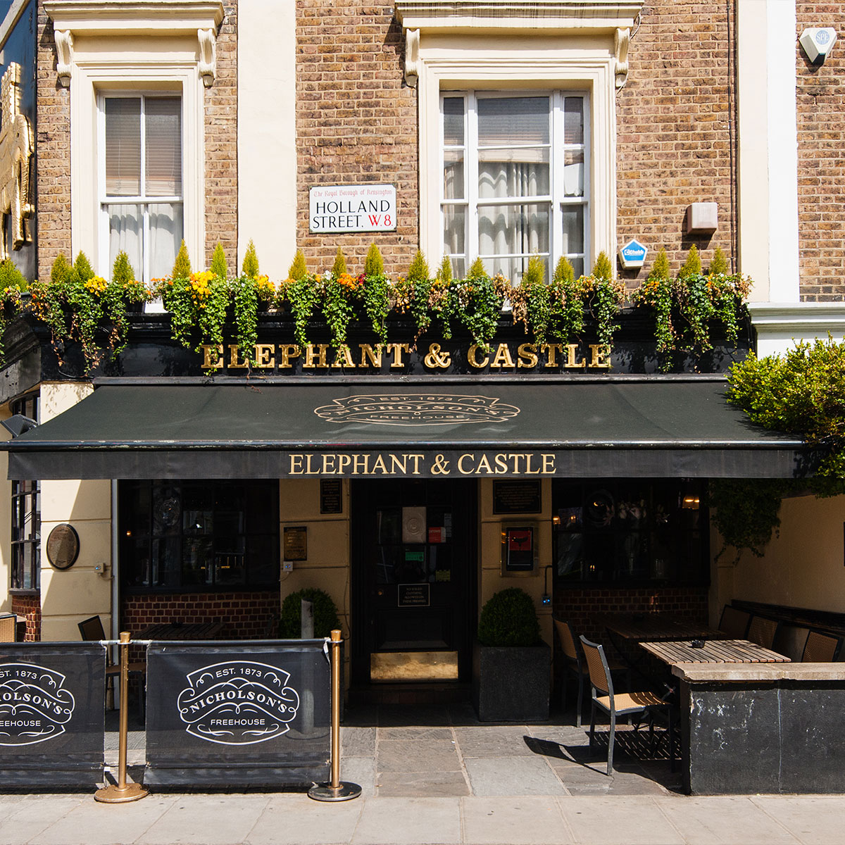 The Elephant & Castle | London Pub Reviews | DesignMyNight