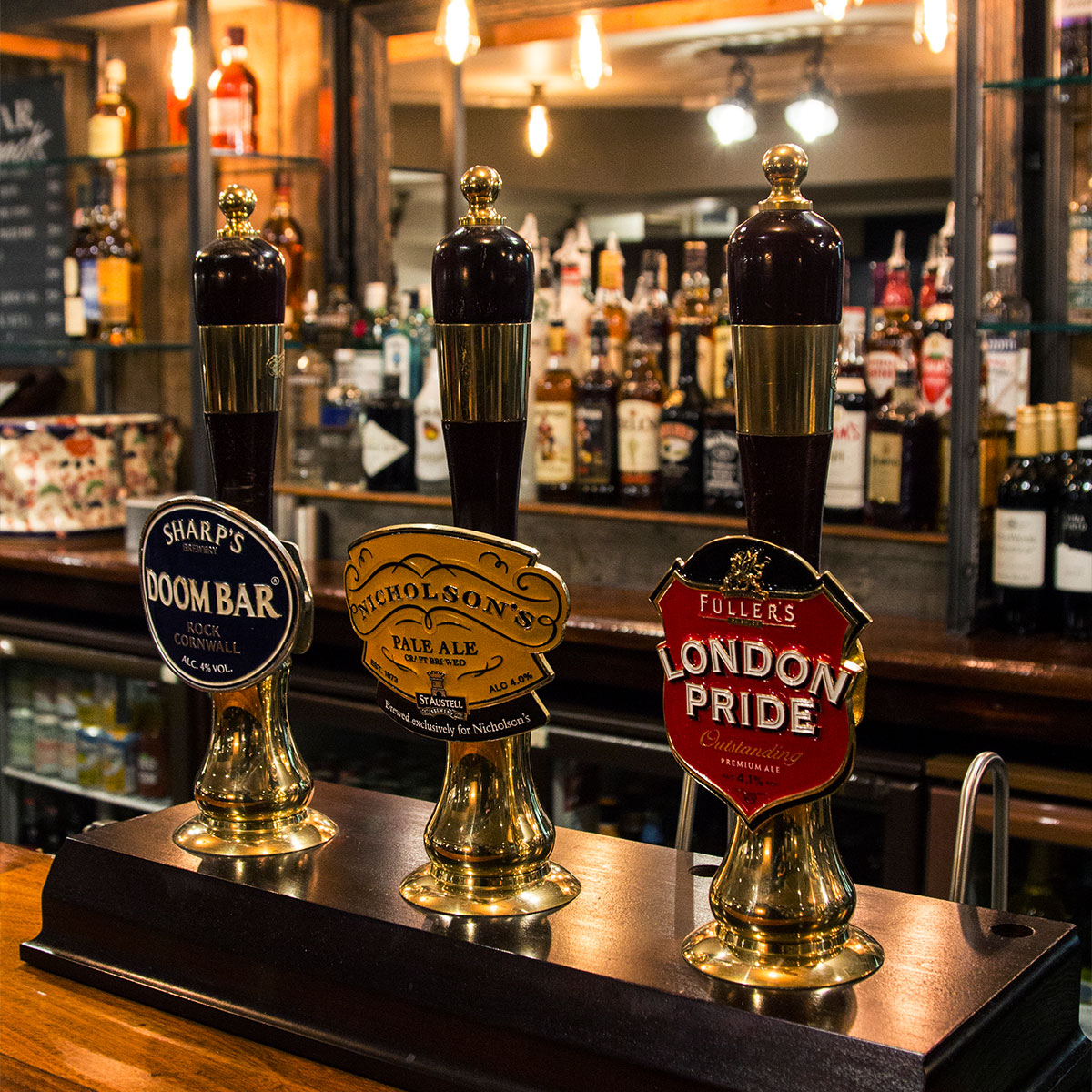 Sir Christopher Hatton | London Bar Reviews | DesignMyNight