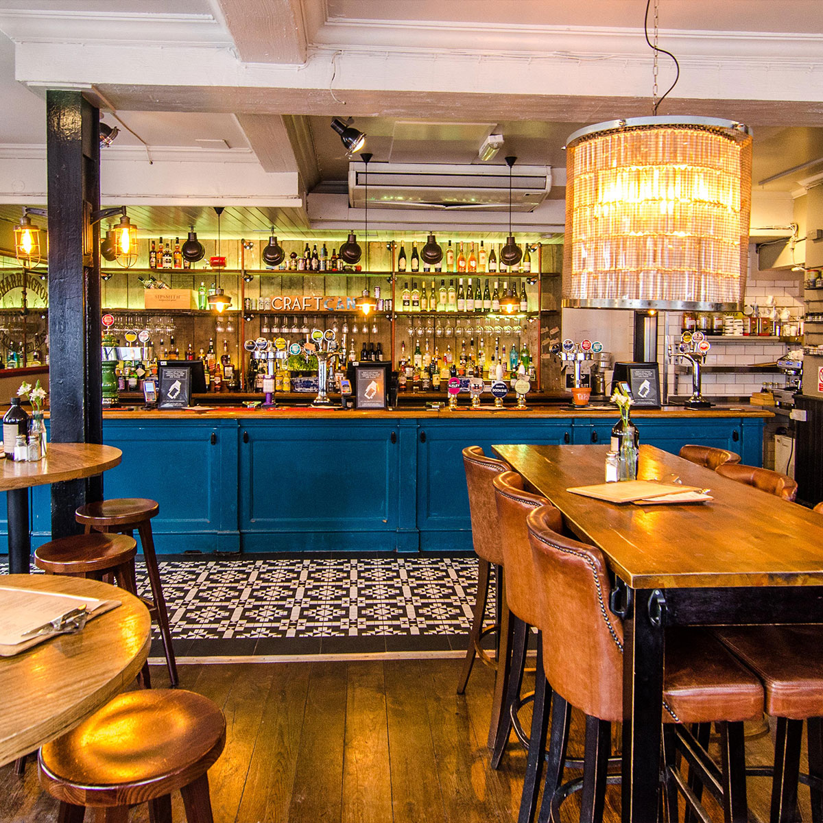 The Crown and Two Chairmen | London Pub Reviews | DesignMyNight