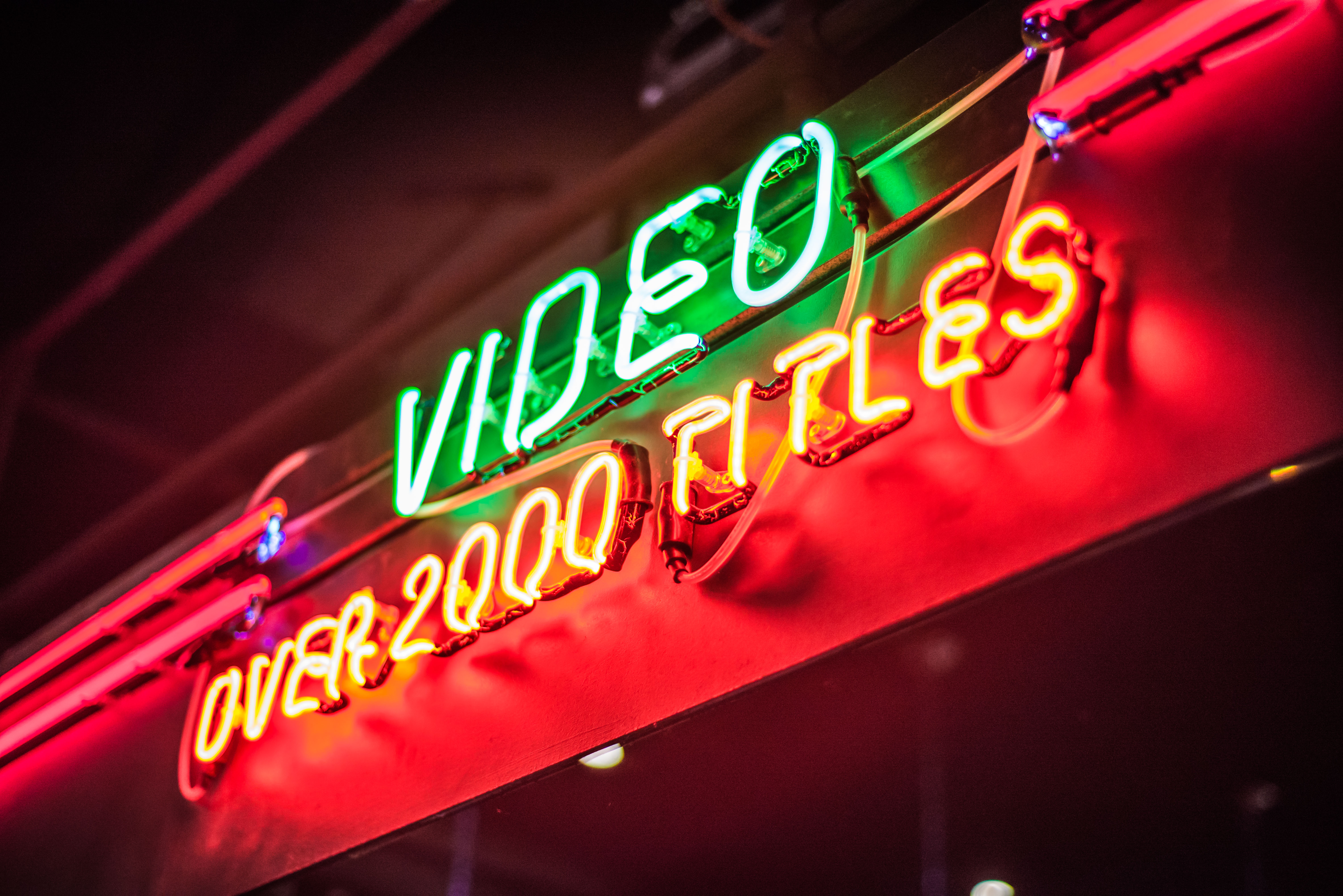 Simmons Oxford Street | London Bar Reviews | DesignMyNight