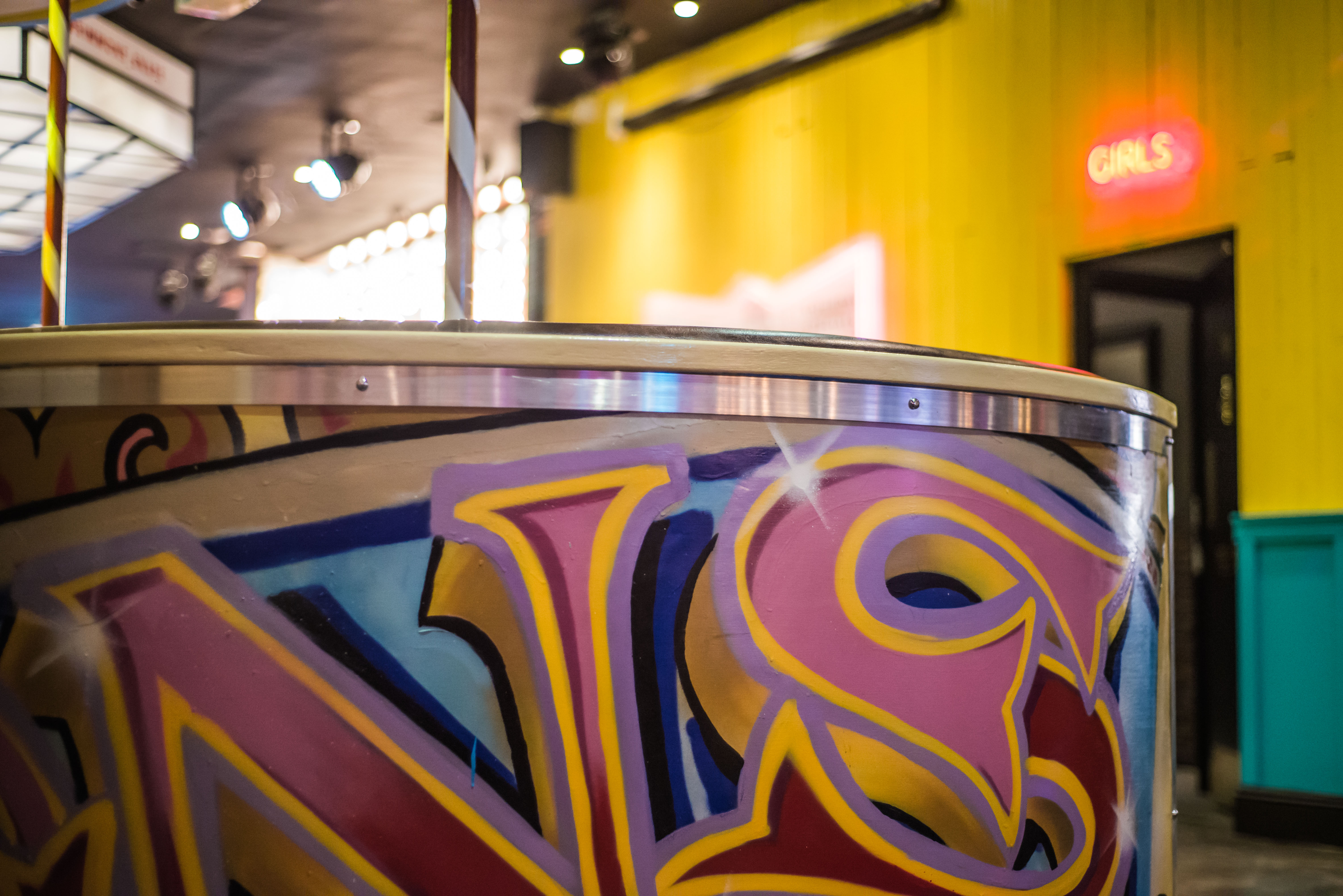 Simmons Oxford Street | London Bar Reviews | DesignMyNight