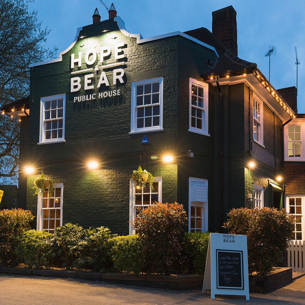 Hope and Bear | Reading Bar Reviews | DesignMyNight