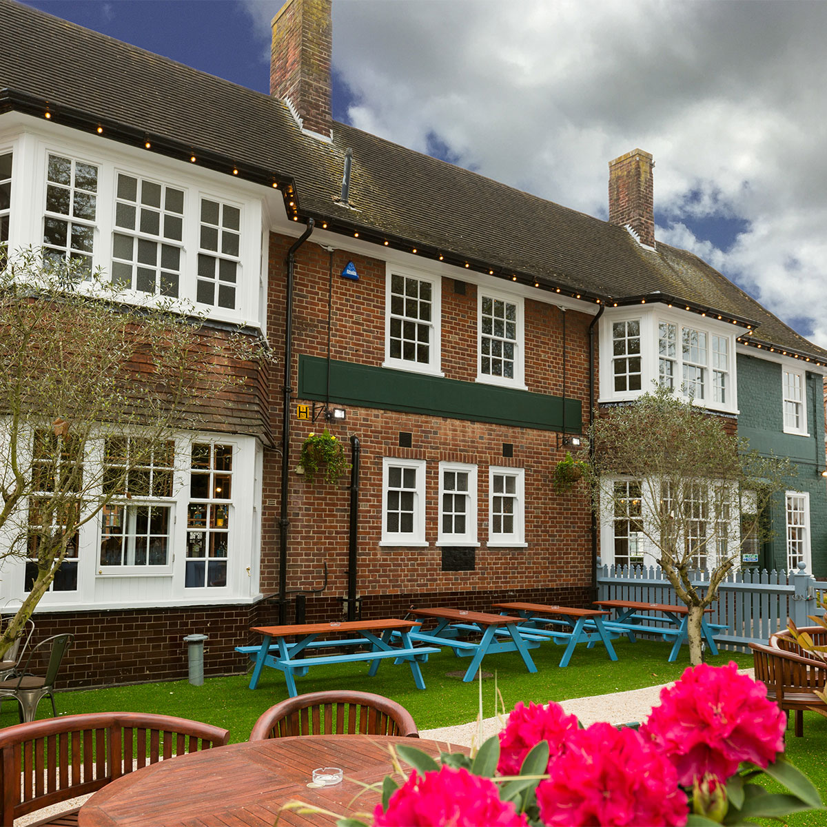 Hope and Bear | Reading Bar Reviews | DesignMyNight