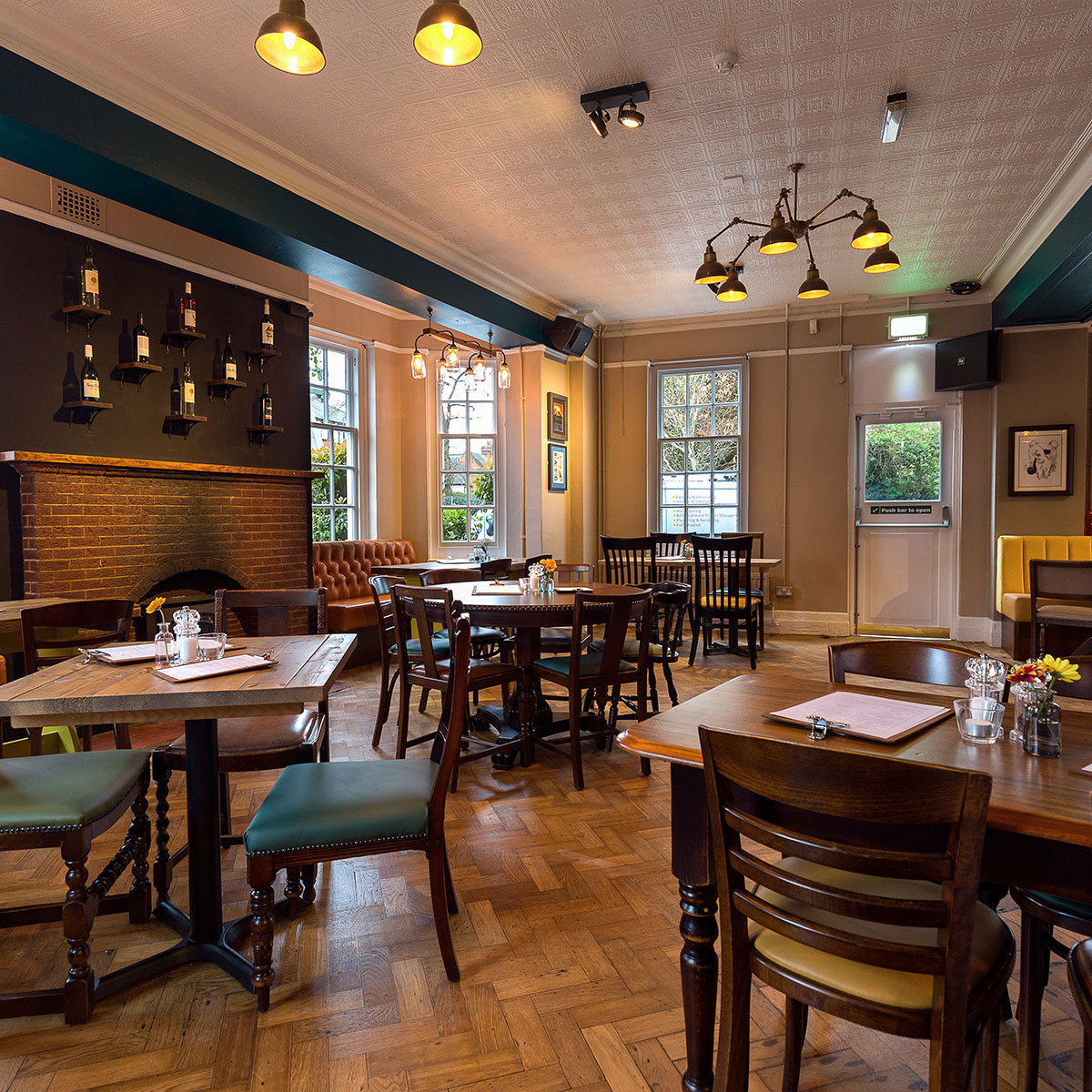 Hope and Bear | Reading Bar Reviews | DesignMyNight