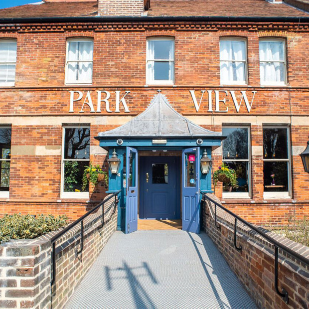 Park View: Cool Brighton Pub In Preston | DesignMyNight