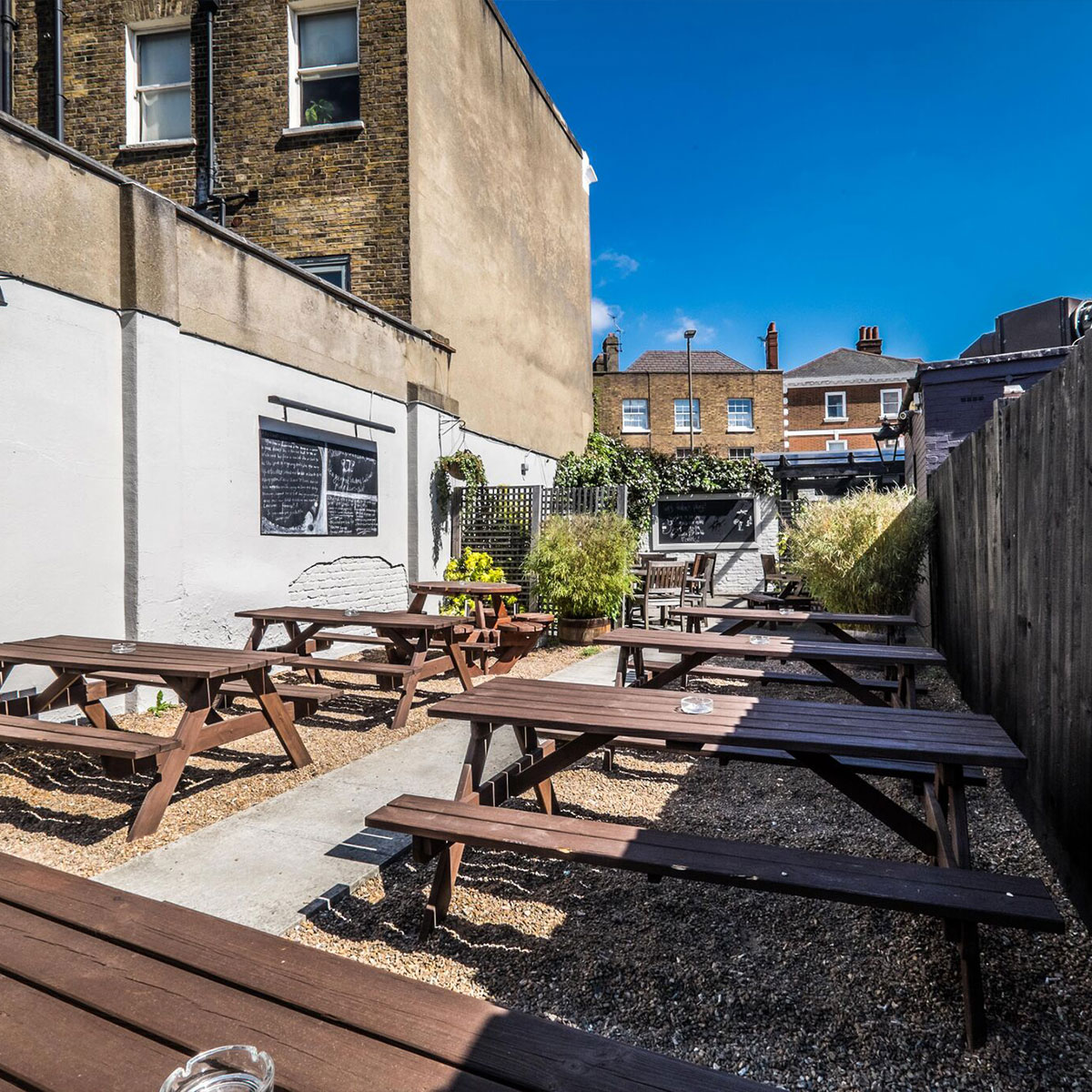 Royal Standard Blackheath | London Pub Reviews | DesignMyNight
