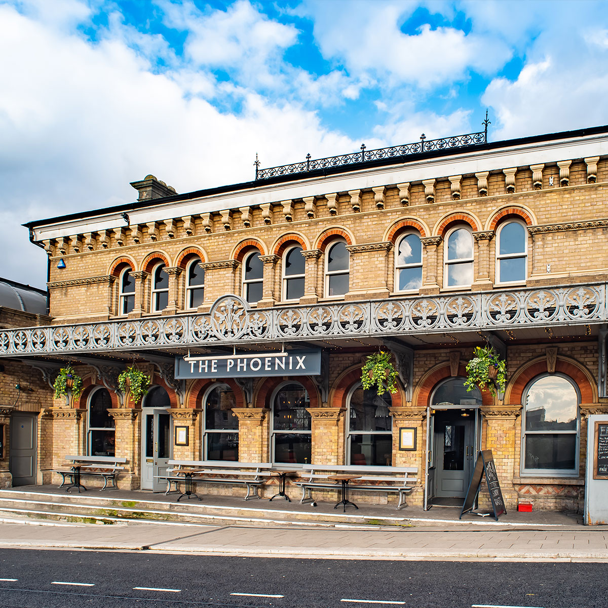 Phoenix Windsor Walk | London Pub Reviews | DesignMyNight