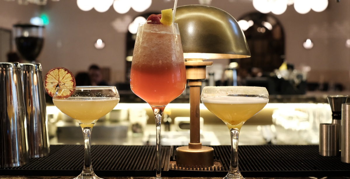 Cocktail Masterclass | Chelsea, London Hen Party Reviews | DesignMyNight