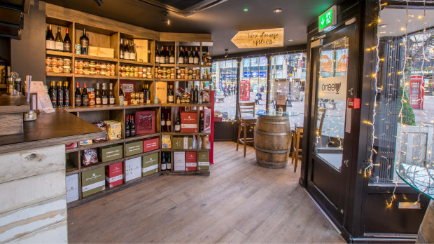 Veeno Chester | Chester Bar Reviews | DesignMyNight