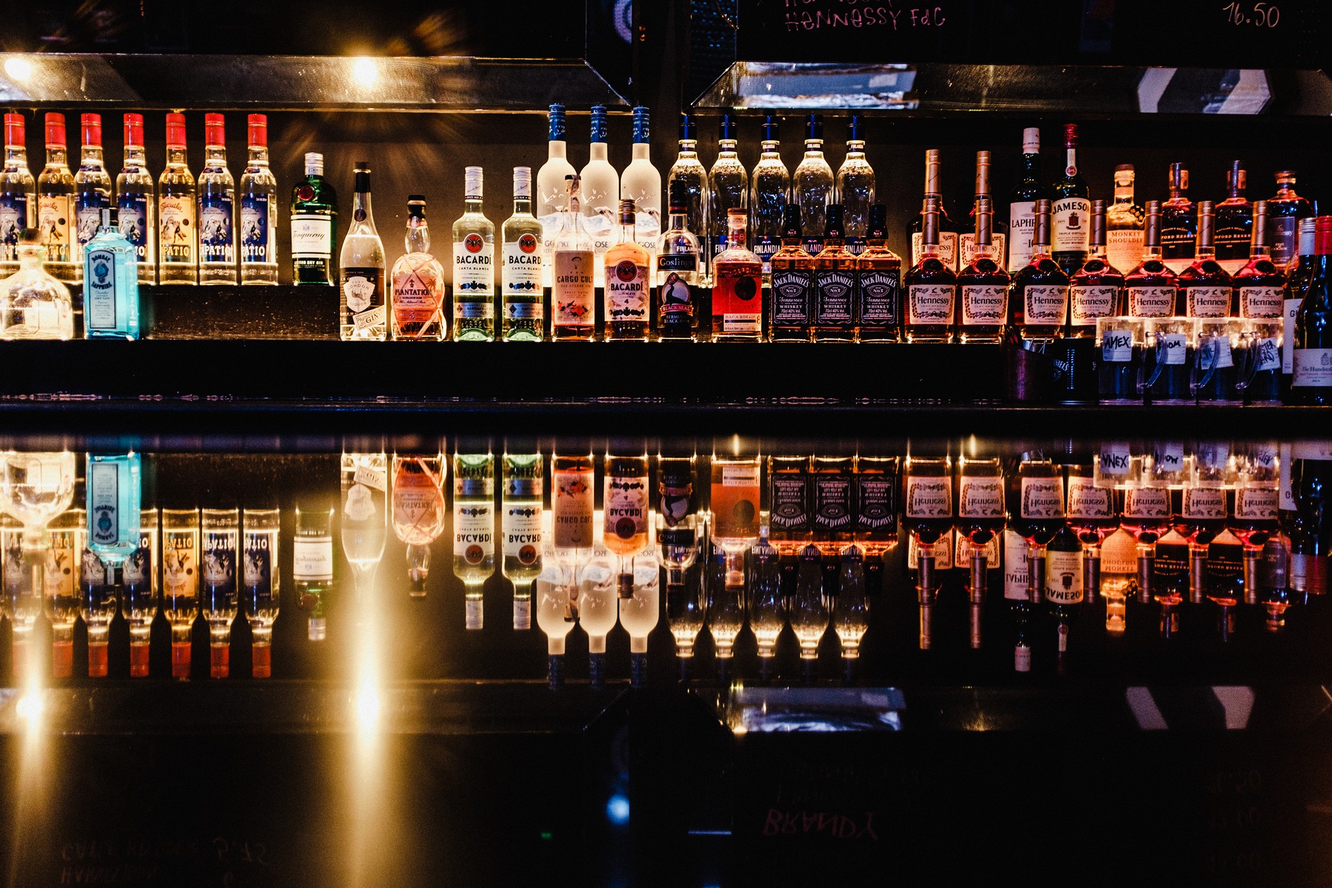 PHILIPPA MO @ THE CURTAIN, AN IMMERSIVE LIVE MUSIC EXPERIENCE | London ...