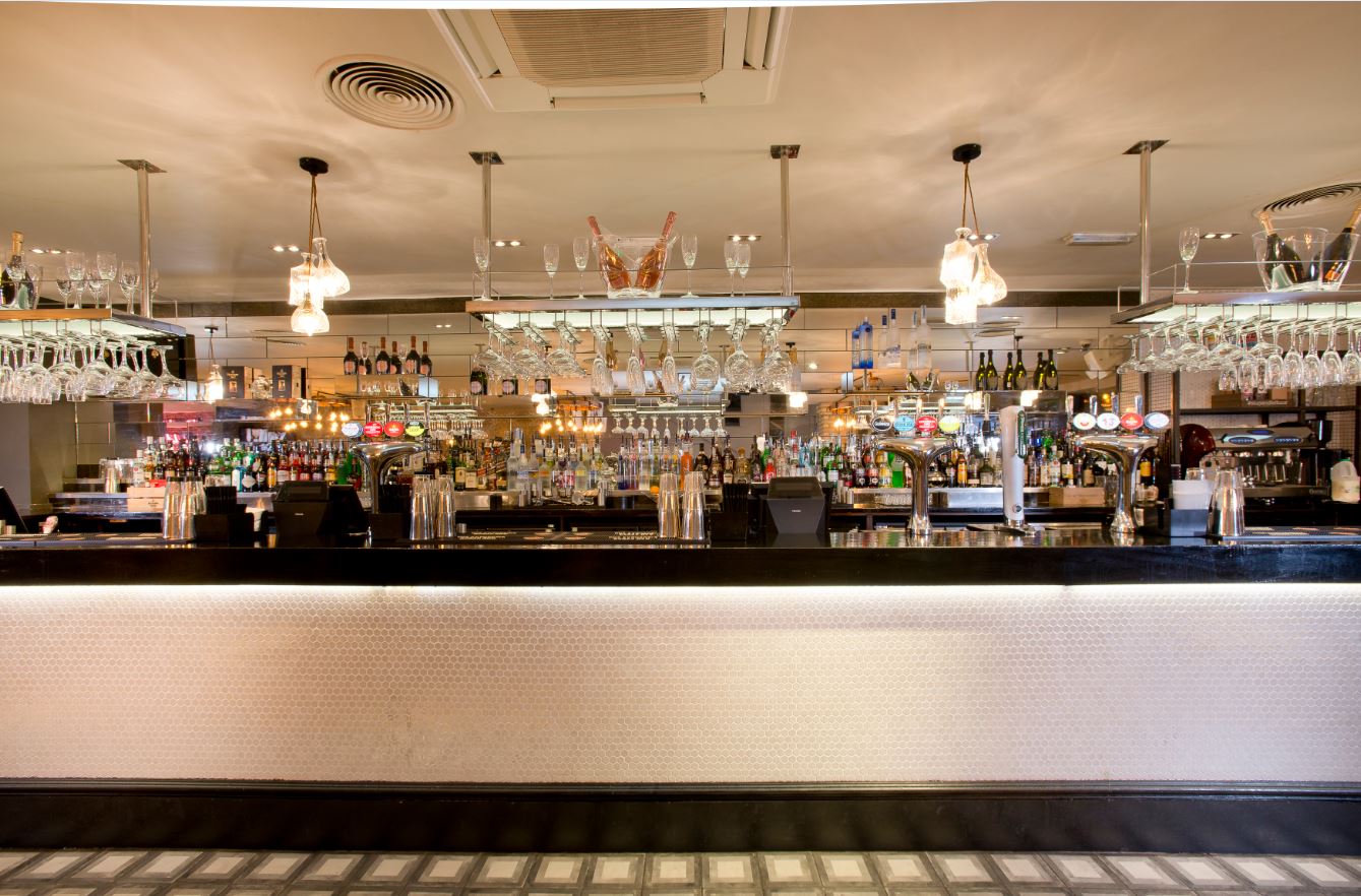Slug & Lettuce Sutton | Sutton Bar Reviews | DesignMyNight