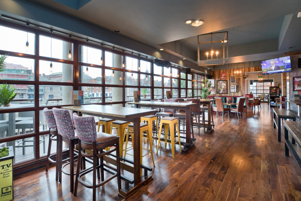 Tank & Paddle: Best Pizza & Beers In York | DesignMyNight