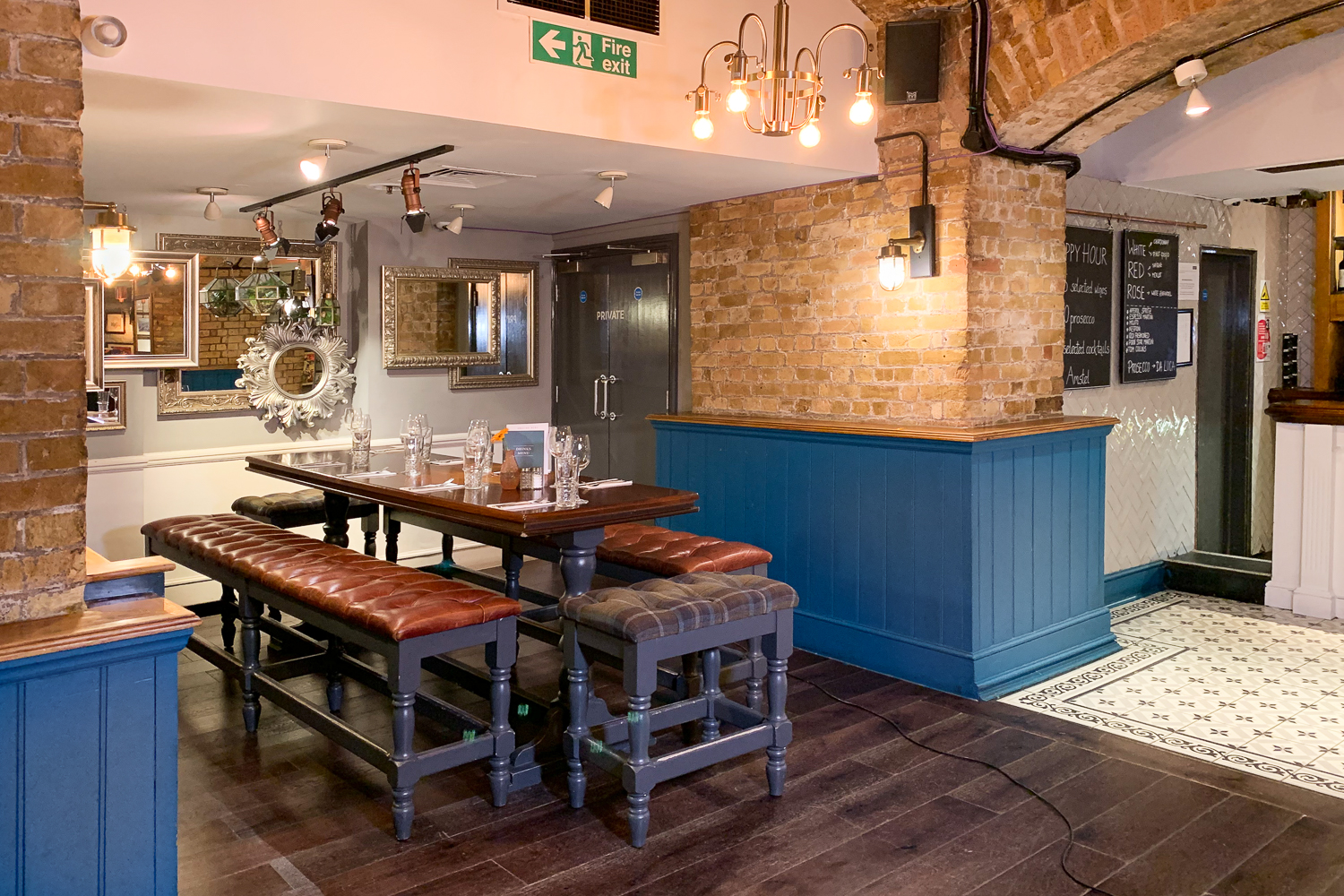 The Alexander Hay | London Bar Reviews | DesignMyNight