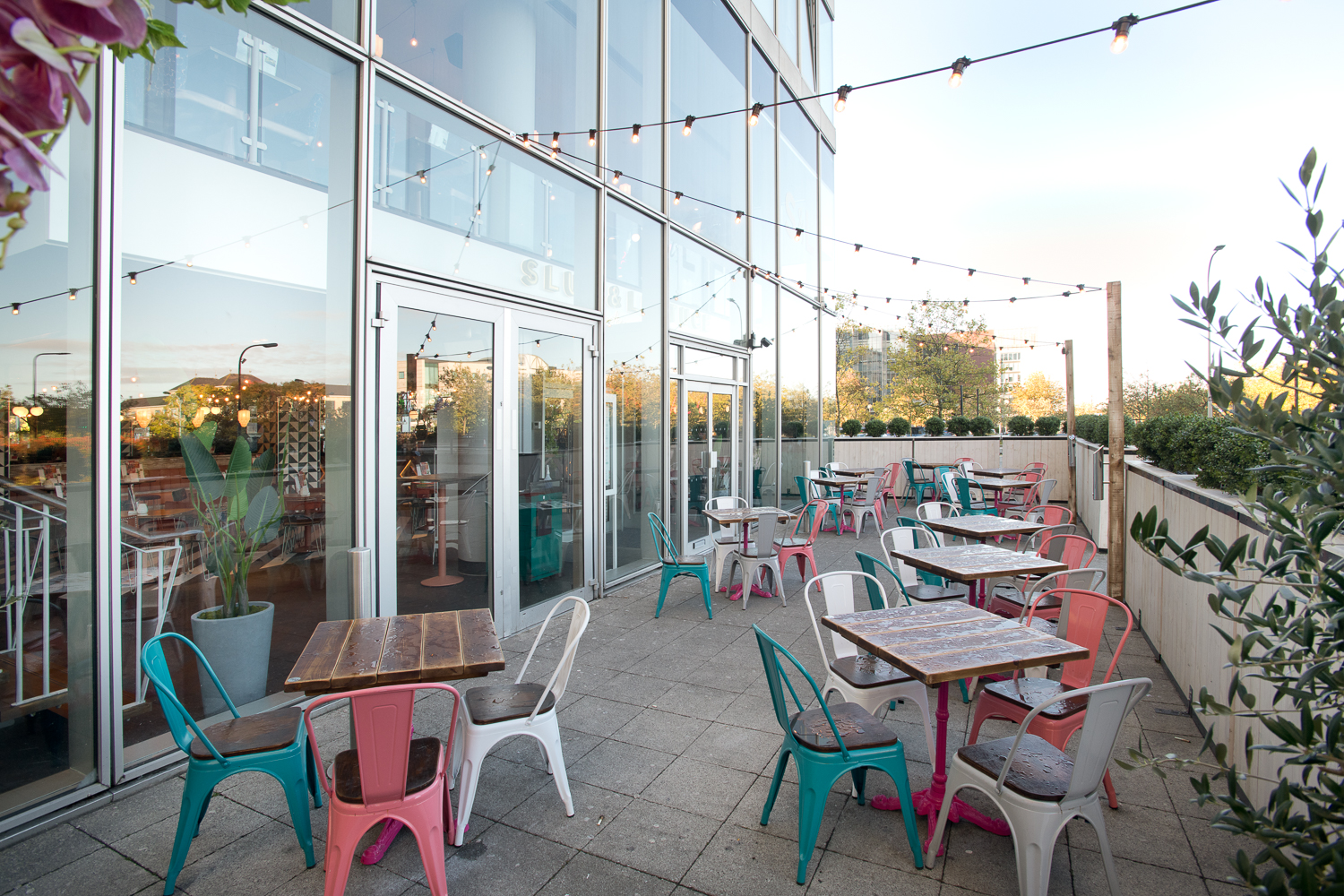 Slug and Lettuce Hub Milton Keynes | UK Bar Reviews | DesignMyNight