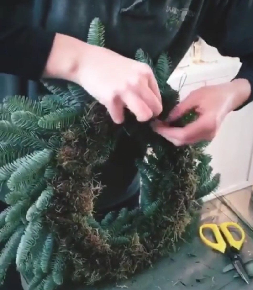 Wreath Making Workshop | Greenwich, London Christmas Themed Reviews ...