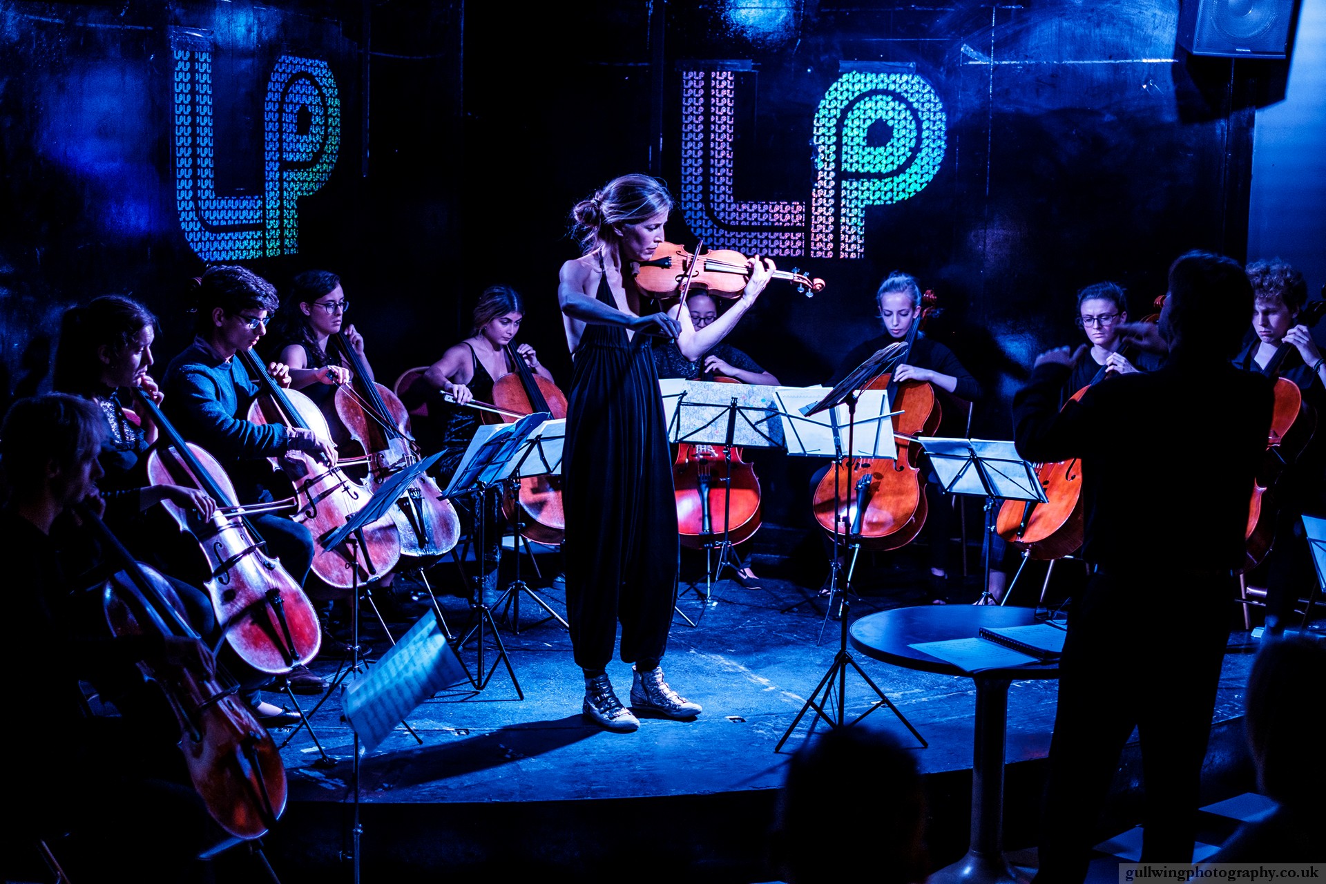 PHILIPPA MO @ THE CURTAIN, AN IMMERSIVE LIVE MUSIC EXPERIENCE | London ...