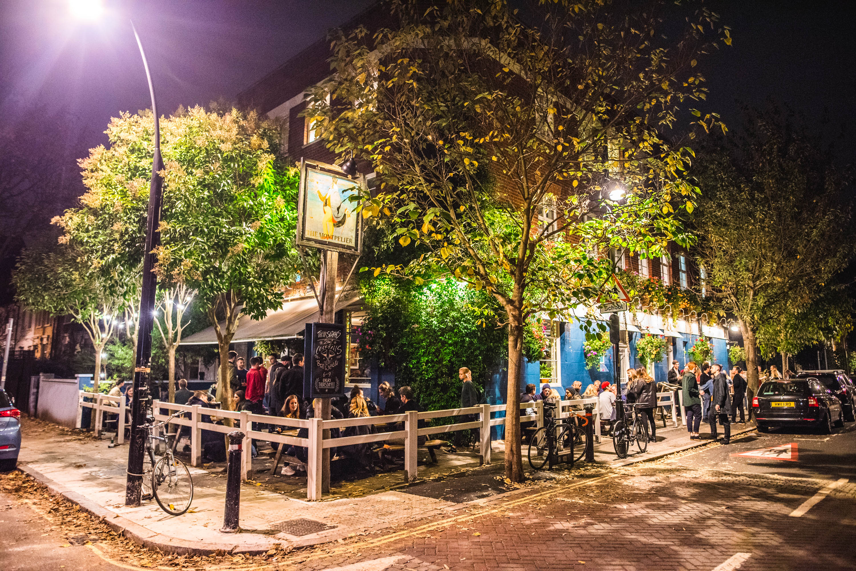 The Montpelier Peckham Rye | London Pubs Reviews | DesignMyNight