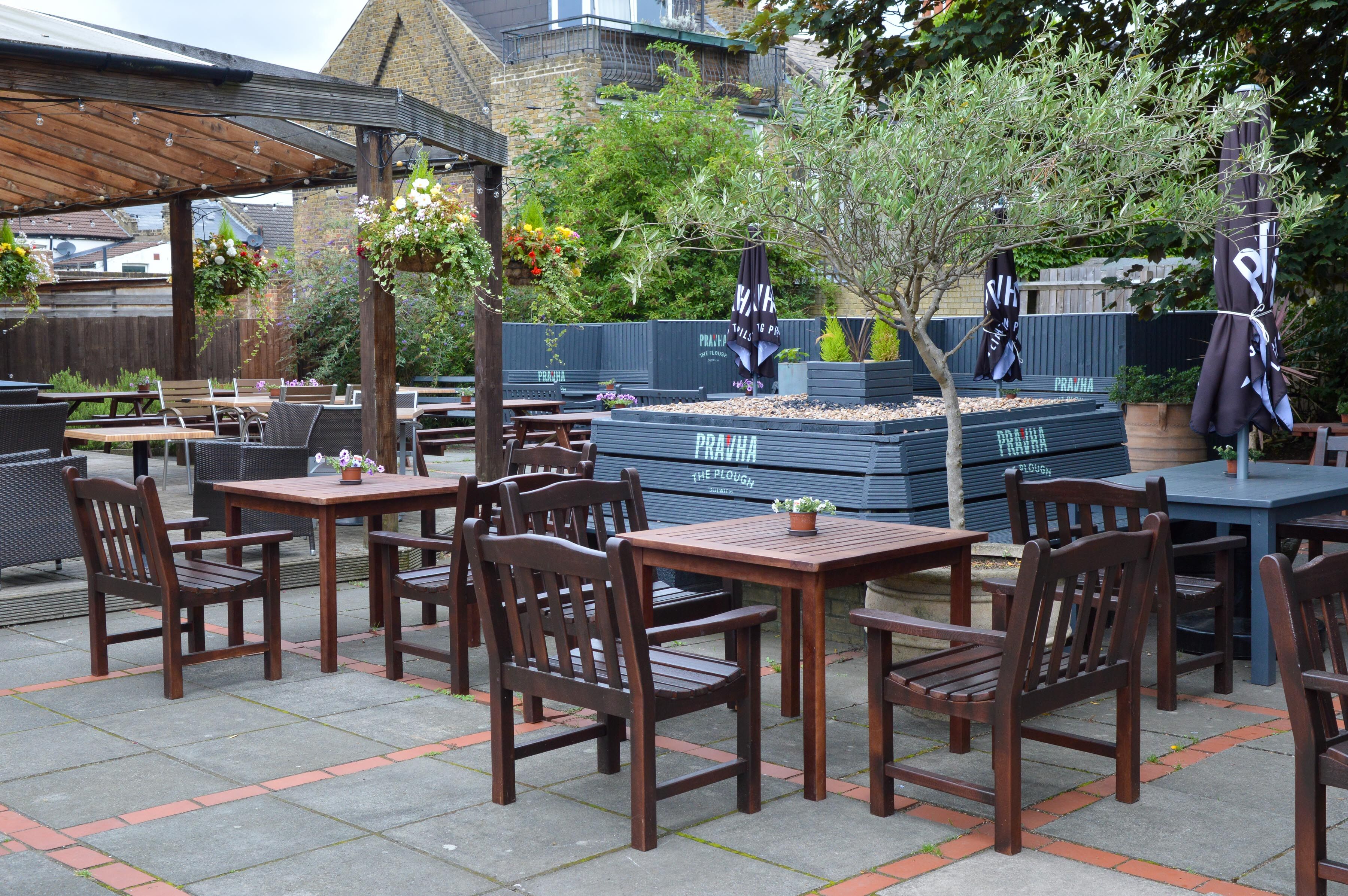 The Plough Dulwich | London Pub Reviews | DesignMyNight
