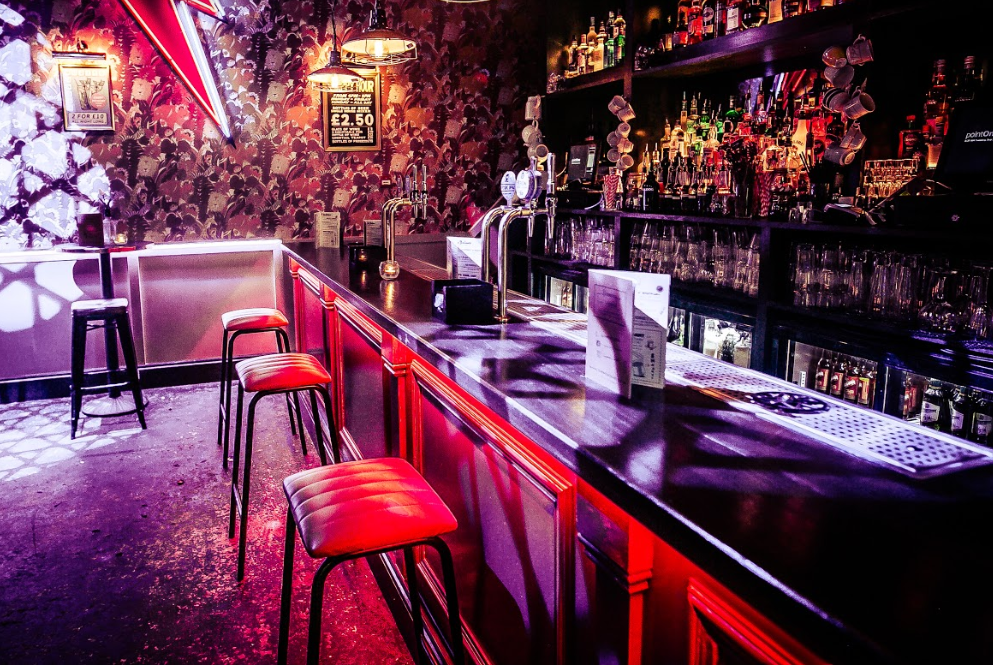 Simmons Monument | London Bar Reviews | DesignMyNight