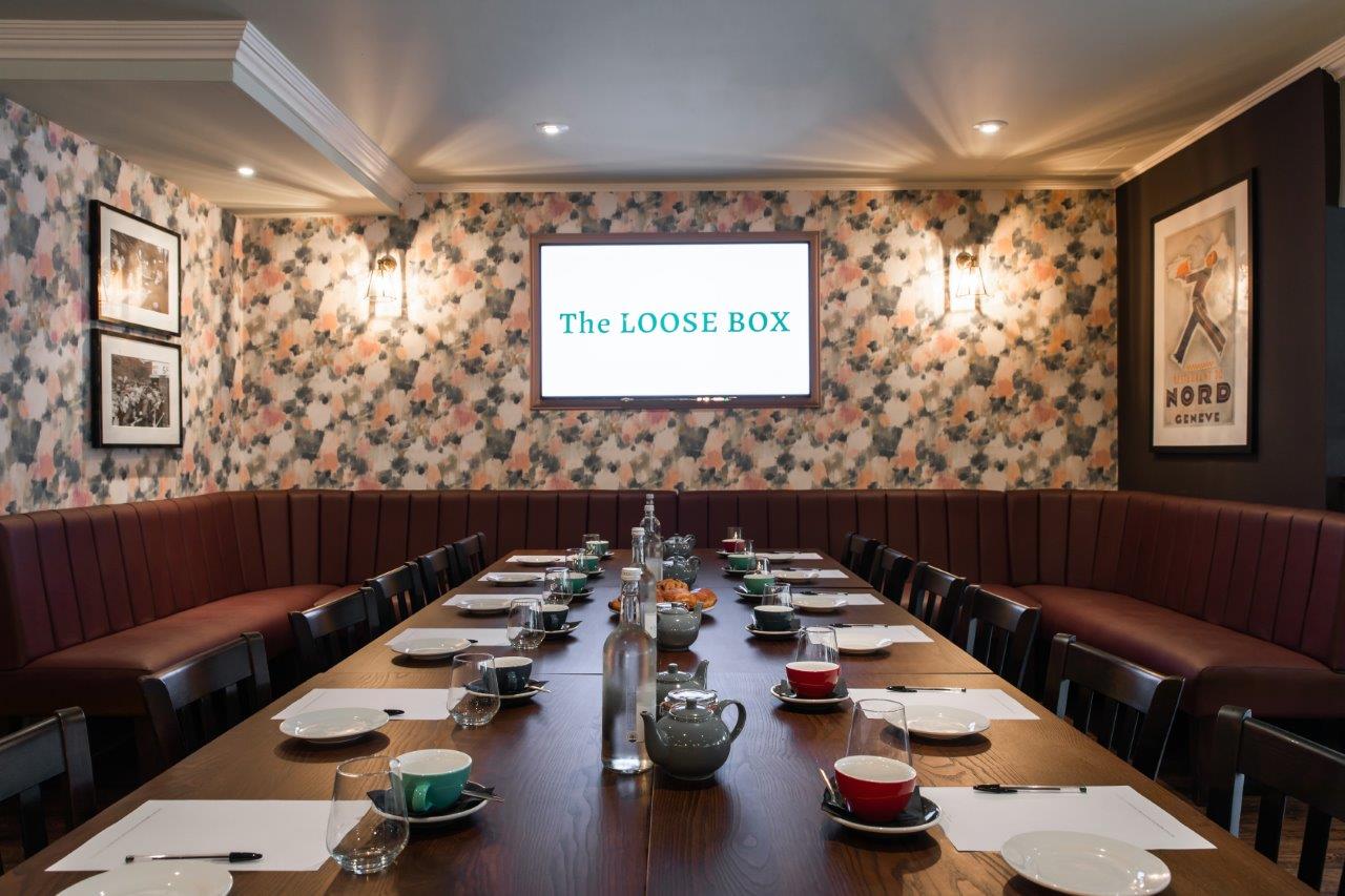 The Loose Box: Top Westminster Pub With Shuffleboard | DesignMyNight