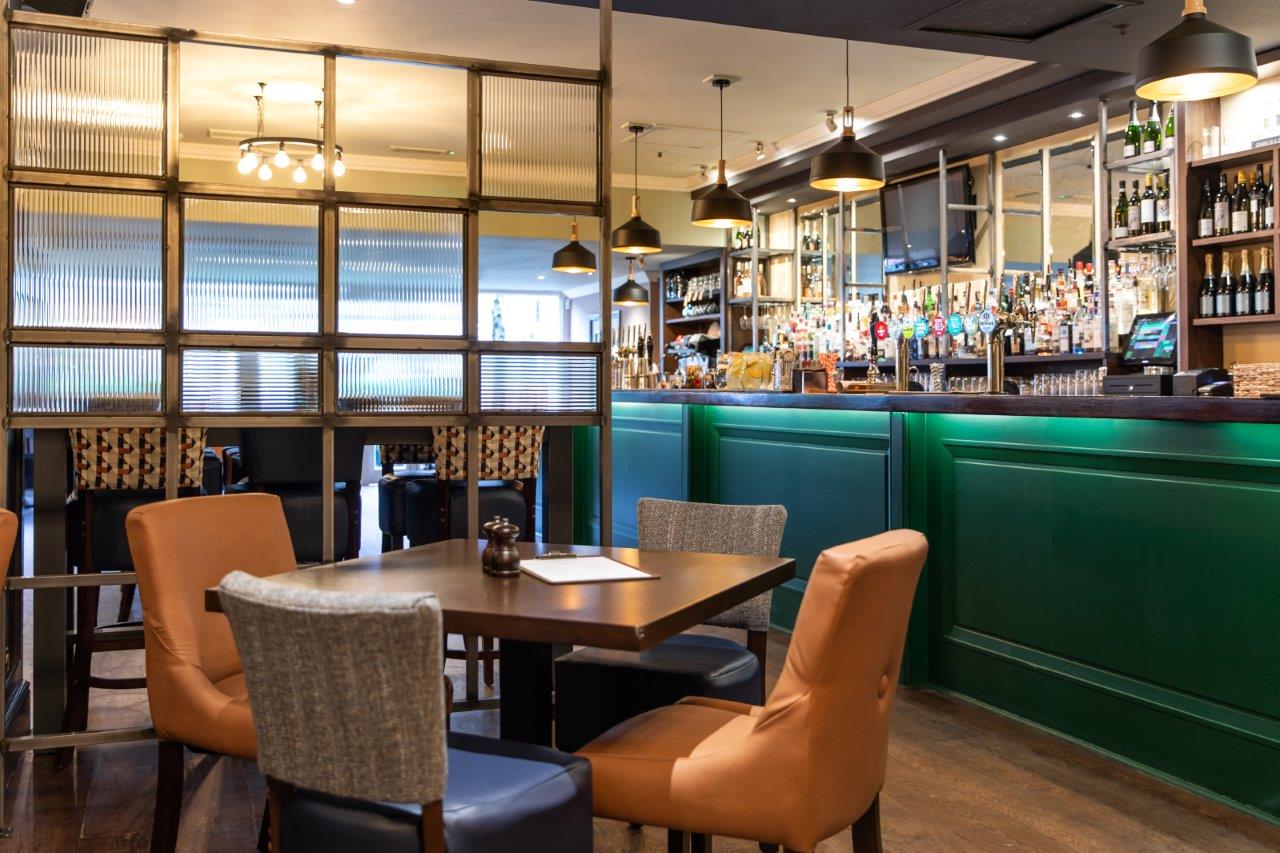 The Loose Box: Top Westminster Pub With Shuffleboard | DesignMyNight
