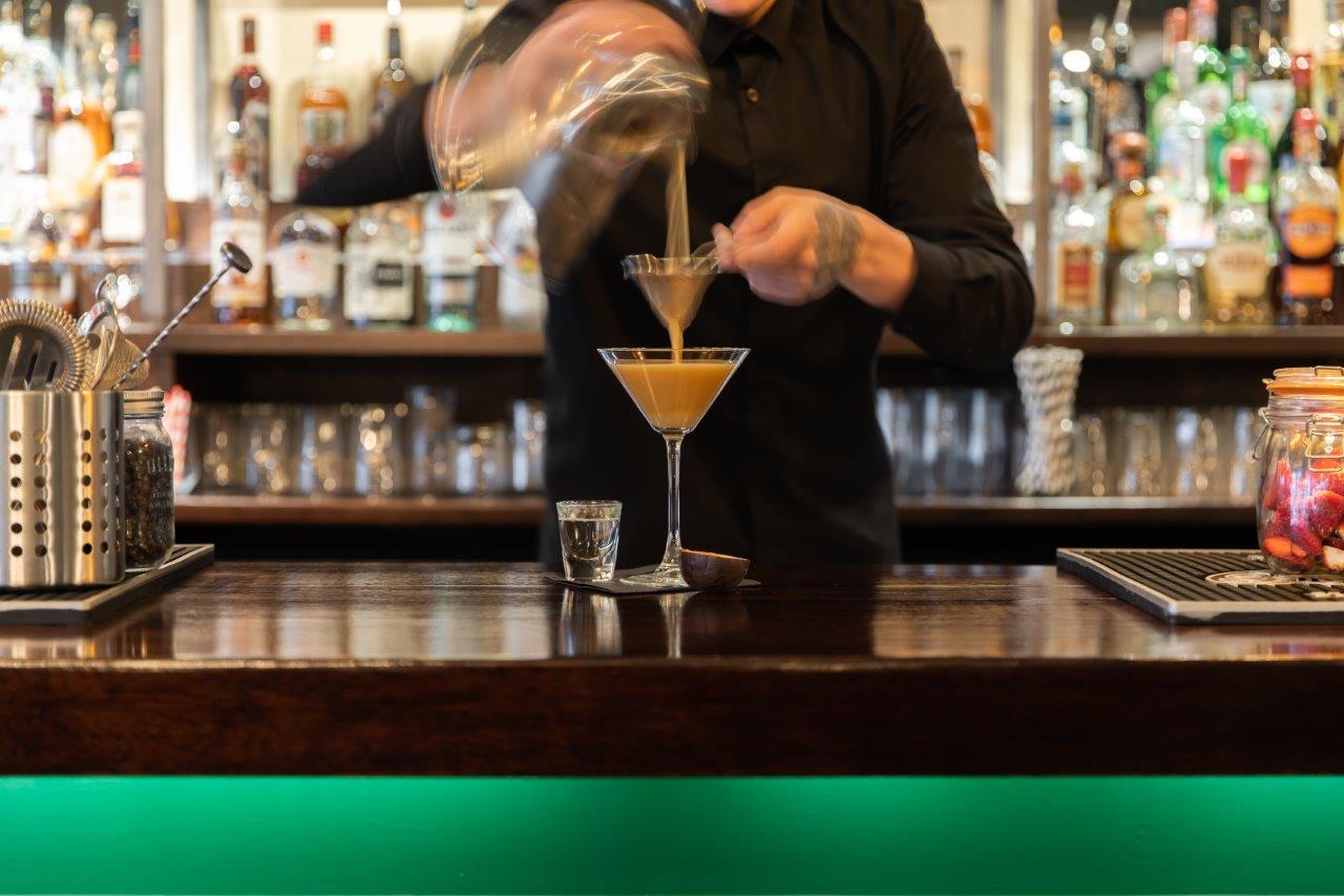 The Loose Box: Top Westminster Pub With Shuffleboard | DesignMyNight