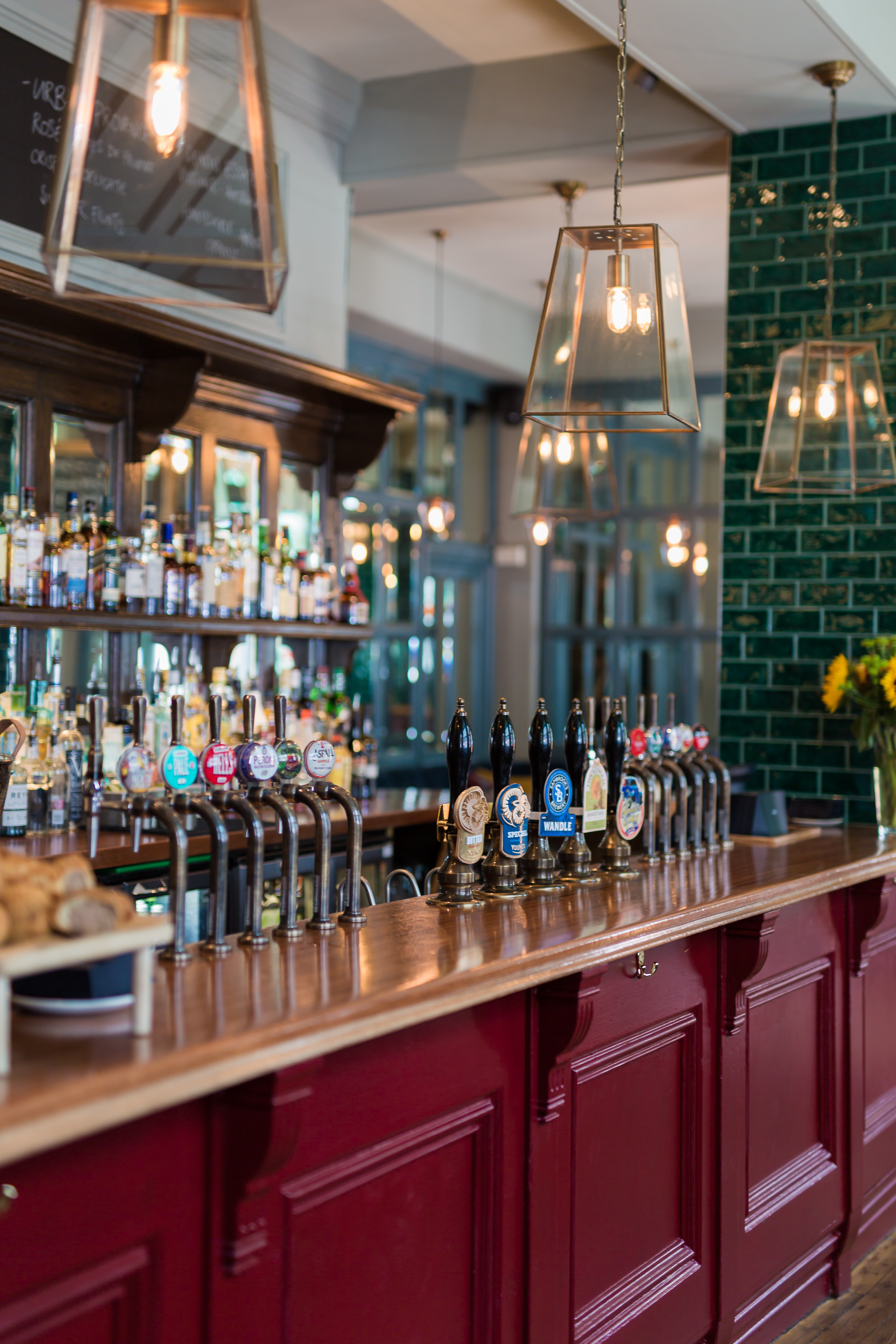 The Queen's Primrose Hill | London Bar Reviews | DesignMyNight
