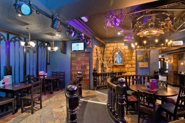The Pit & Pendulum: Quirky Nottingham Pub | DesignMyNight