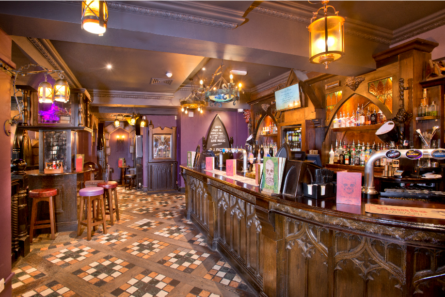 The Pit & Pendulum: Quirky Nottingham Pub | DesignMyNight