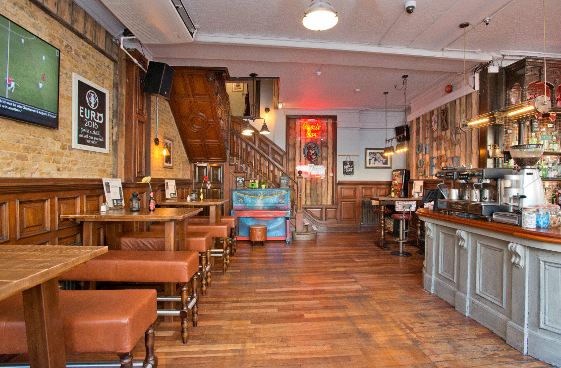 Fox on the Green: Child Friendly Islington Pub | DesignMyNight