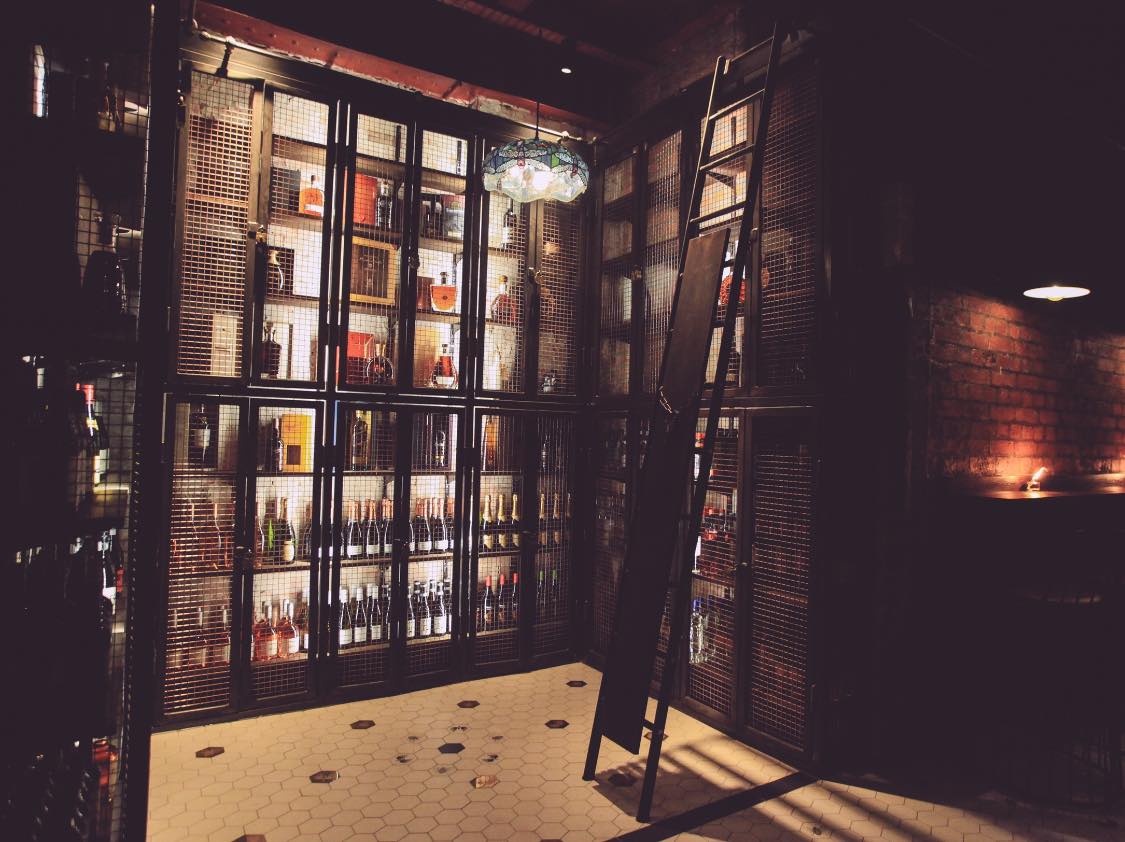 Project Halcyon Distillery: Secret Gin Bar In Manchester | DesignMyNight