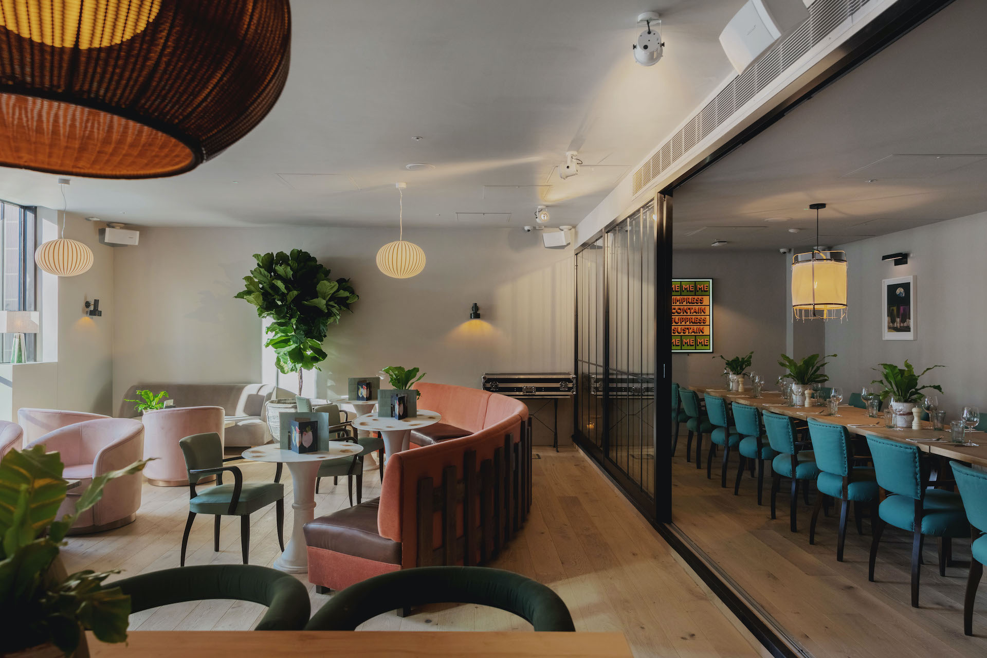 No.35 Mackenzie Walk Canary Wharf | London Bar Reviews | DesignMyNight