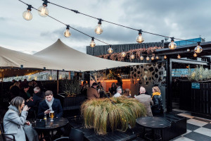 Best Pubs And Bars For Live Music In Belfast | DesignMyNight