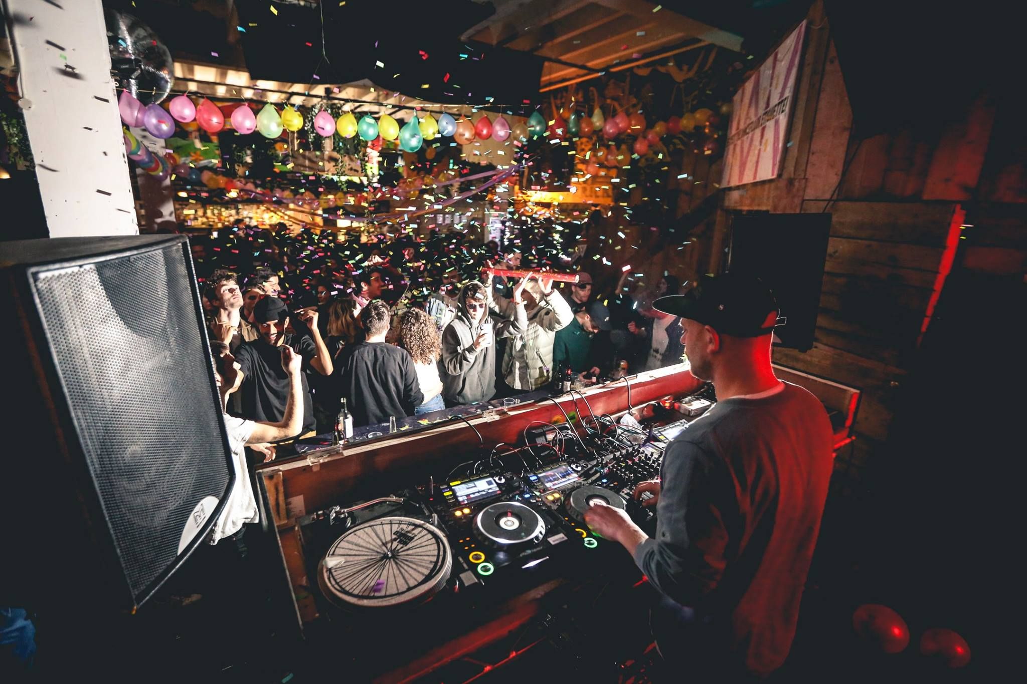 Number 90 Hackney Wick: Canal Drinks in Hackney | DesignMyNight