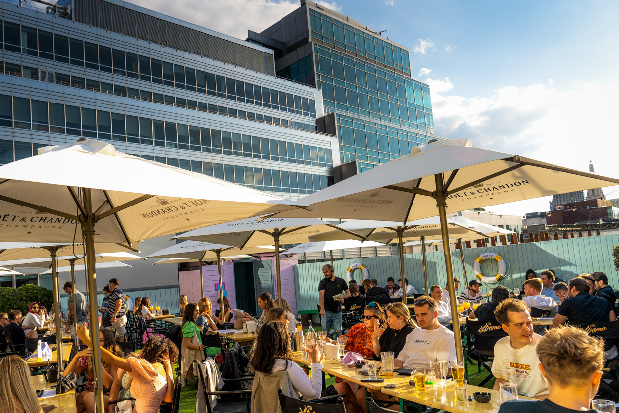 Queen of Hoxton Shoreditch | London Bar Reviews | DesignMyNight